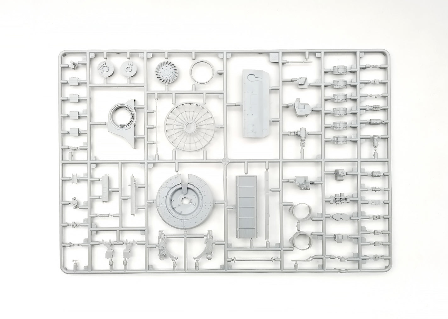Amusing Hobby 35A041 1/35 Russian T-72AV MBT w/ Full Interior & Movabl ...